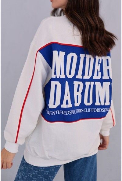 Ortaya Çık Closed Sırt Baskılı Beyaz Sweatshirt