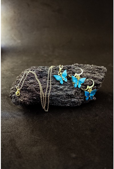 SoAndSo 3'lü Kadın Turkuaz Renk Lak Kaplama Kelebek Kolye ve Küpe Seti SoAndSo 3'lü Kadın Turkuaz Renk Lak Kaplama Kelebek Kolye ve Küpe Seti