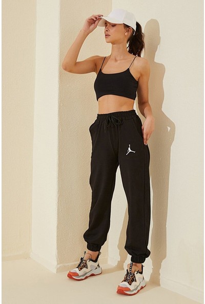 Feville Kadın Siyah Jogger Iki Iplik Beli Lastikli Eşofman Altı Jrdn Feville Kadın Siyah Jogger Iki Iplik Beli Lastikli Eşofman Altı Jrdn