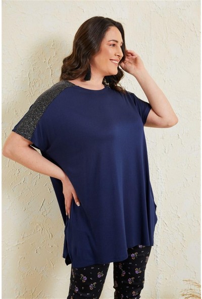 Büyük Beden Salaş Omuzları Simli Yırtmaçlı Bluz