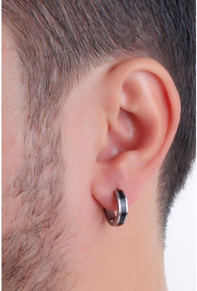 Madame Concept Erkek Çelik Siyah Renk Şeritli Küpe Madame Concept Erkek Çelik Siyah Renk Şeritli Küpe