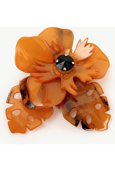 Yargıcı Çiçek Formlu Broş