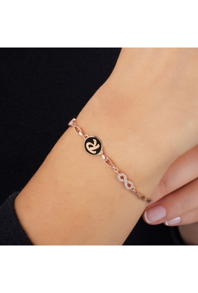 Tek Tarzım Takı Kadın R Harfi Rose Renk Gümüş Bileklik Tek Tarzım Takı Kadın R Harfi Rose Renk Gümüş Bileklik