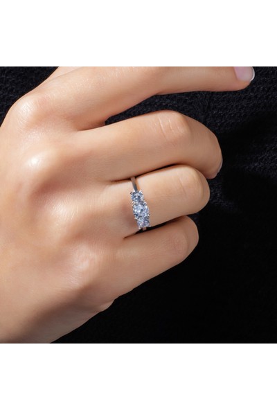 Tek Tarzım Takı Üçtaş 925 Ayar Gümüş Yüzük Üç Sıra Taşlı Gümüş Yüzük