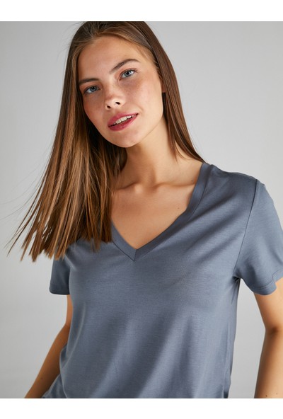 Faik Sönmez V Yaka Kısa Kol T-Shirt 63027