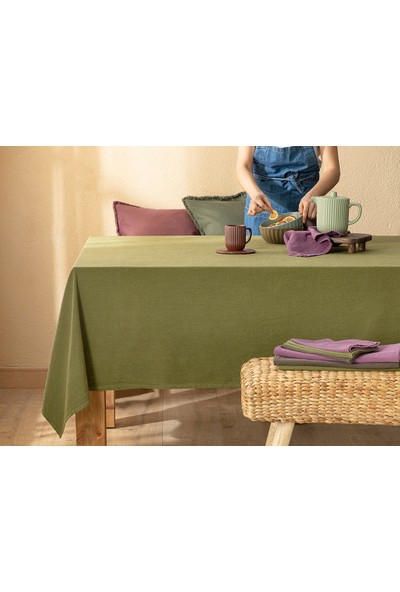 English Home Grandeur Pamuk Masa Örtüsü 150 x 200 cm Haki English Home Grandeur Pamuk Masa Örtüsü 150 x 200 cm Haki