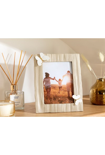 English Home Butterfly Dream Çerçeve 19X23.8X2.5 cm Krem English Home Butterfly Dream Çerçeve 19X23.8X2.5 cm Krem