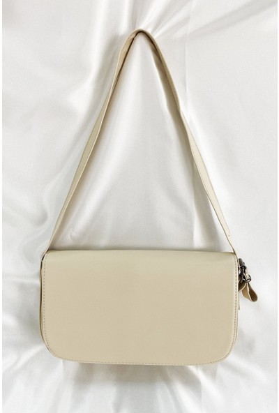 Lunablu Kadın Krem Kapaklı Baget Çanta