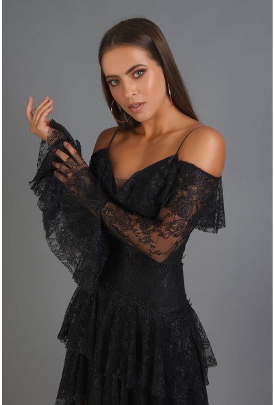 Carmen Siyah Dantel Uzun Kol Kısa Abiye Elbise