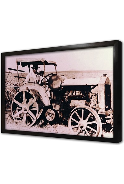 Tablosan Atatürk Traktör Kullanırken Çerçeveli Cam Tablo