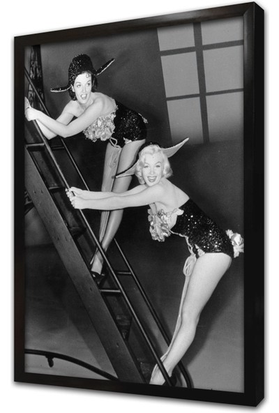 Tablosan Siyah Beyaz Marilyn Monroe Çerçeveli Cam Tablo Tablosan Siyah Beyaz Marilyn Monroe Çerçeveli Cam Tablo
