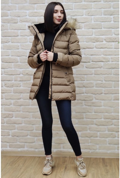 Pique Kadın YASMIN22 Yakası Suni Kürklü Çıkarılabilir Kapüşonlu Şişme Kaban