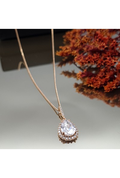 Grand-e Store Jewelry Büyük Taşlı Damla Kolye