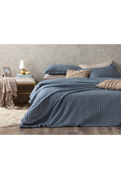 English Home Starlight Shiny Ipliği Boyalı Çift Kişilik Nevresim Takımı 200X220 cm Lacivert – Gold English Home Starlight Shiny Ipliği Boyalı Çift Kişilik Nevresim Takımı 200X220 cm Lacivert – Gold