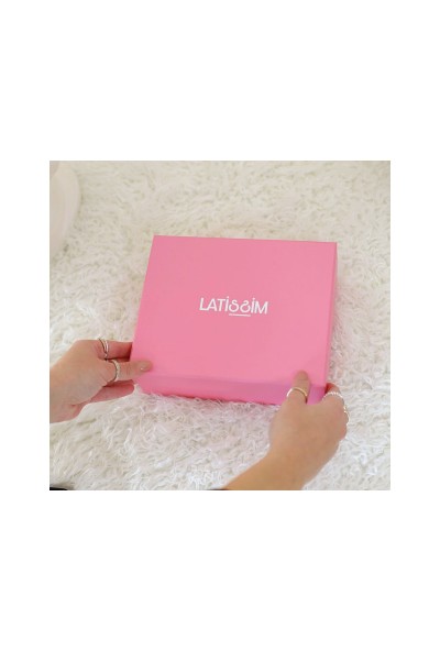 Latissim Box Kadın Sürpriz 14 Şubat Sevgililer Günü Hediye Güzellik Ve Bakım Kutusu Kuru Cilt Latissim Box Kadın Sürpriz 14 Şubat Sevgililer Günü Hediye Güzellik Ve Bakım Kutusu Kuru Cilt