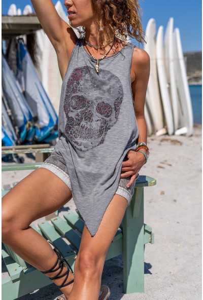 Güneş Kızı Kadın Gri Yıkamalı Asimetrik Kesim Kolsuz T-Shirt GK-RSD2066