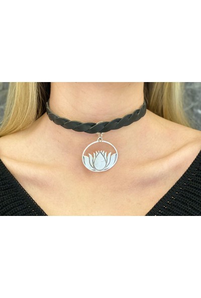 Kutcha Accessories Kadın Kalın Örgü Deri Lotus Tasarım Siyah Kolye