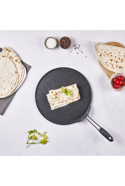 Karaca Mutfaksever Black Gözleme ve Lavaş Tavası 34 cm Karaca Mutfaksever Black Gözleme ve Lavaş Tavası 34 cm