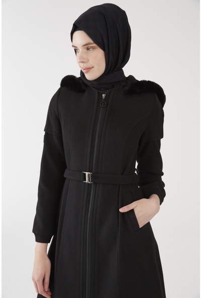 Zühre Omuz Detaylı Önden Fermuarlı Kaban