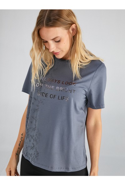 Faik Sönmez Varak Slogan Baskılı T-SHIRT63447 Faik Sönmez Varak Slogan Baskılı T-SHIRT63447