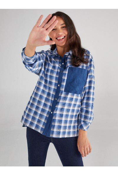 Faik Sönmez Indigo Pat ve Cep Detaylı Kareli Gömlek 63145 Faik Sönmez Indigo Pat ve Cep Detaylı Kareli Gömlek 63145