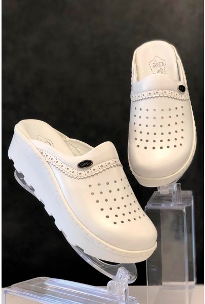 Çizgi Medikal Hakiki Deri Beyaz Kadın Sabo Terlik Doktor Hemşire Hastane Terliği Çizgi Medikal Hakiki Deri Beyaz Kadın Sabo Terlik Doktor Hemşire Hastane Terliği