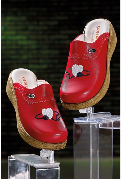 Çizgi Medikal Viva Nakışlı Kırmızı Kadın Sabo Terlik Doktor Hemşire Hastane Terliği