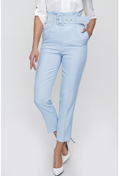 Giens Kadın Açık Mavi Kemerli Yüksek Bel Kumaş Pantolon Giens Kadın Açık Mavi Kemerli Yüksek Bel Kumaş Pantolon