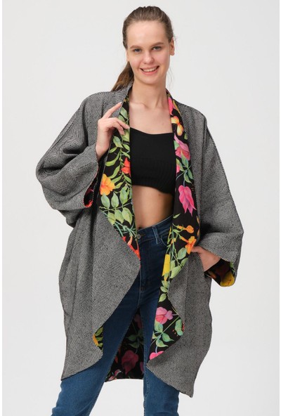 Galeri Tunç Kadın Panço Pelerin Çift Taraflı Oversize Galeri Tunç Kadın Panço Pelerin Çift Taraflı Oversize