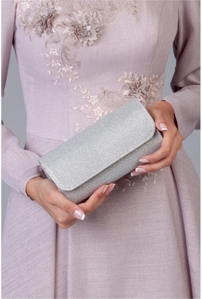 Efnan Store Gümüş Simli Abiye Çanta Efnan Store Gümüş Simli Abiye Çanta