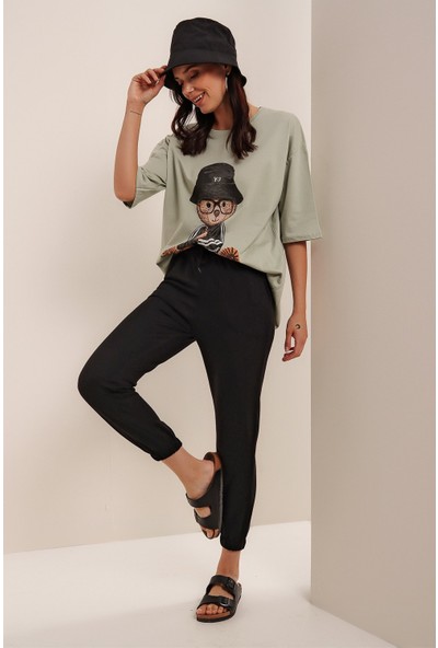 Hakke Paçası Lastikli Eşofman Altı