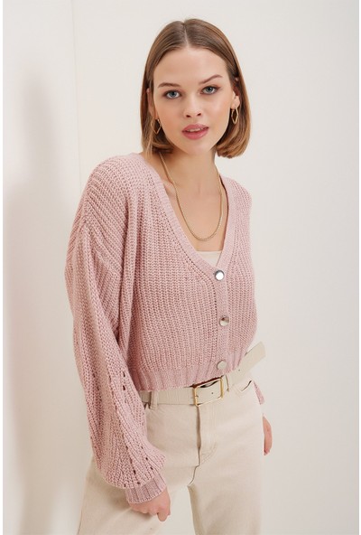 Hakke Kısa Düğmeli Hırka