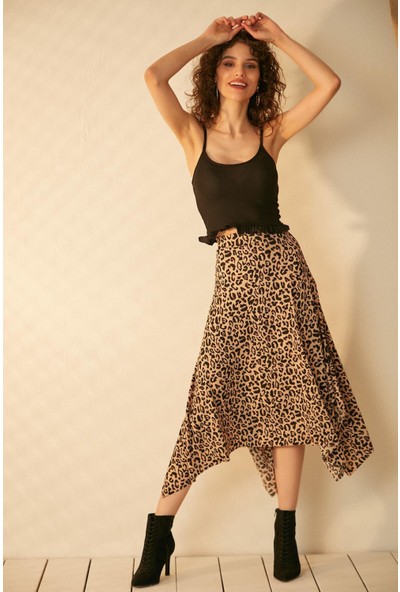 Hakke Leopar Desenli Asimetrik Örme Etek