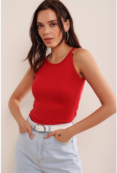 Hakke Askılı Atlet