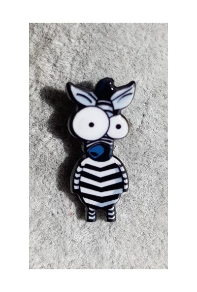 Tuna Takı & Aksesuar Şaşkın Zebra Rozet Tuna Takı & Aksesuar Şaşkın Zebra Rozet