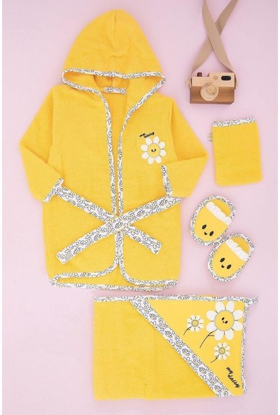 Miniworld Papatyalı Kız Bebek Bornoz Seti Miniworld Papatyalı Kız Bebek Bornoz Seti