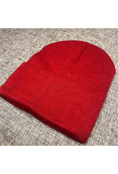 Raymal Fashion Kırmızı Renkli Kalın Katlamalı Kışlık Düz Bere Raymal Fashion Kırmızı Renkli Kalın Katlamalı Kışlık Düz Bere