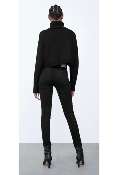 The Ness Collection Toparlayıcı Dar Paça Likralı Jean The Ness Collection Toparlayıcı Dar Paça Likralı Jean