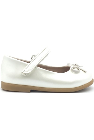 Nubebe NUBEBE-334 Minik Fiyonklu Klasik Rugan Çocuk Ayakkabısı Nubebe NUBEBE-334 Minik Fiyonklu Klasik Rugan Çocuk Ayakkabısı