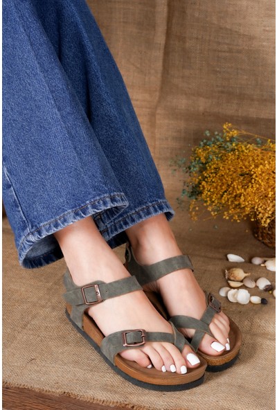 Mcdark Kadın Siyah Tokalı Parmak Arası Sandalet