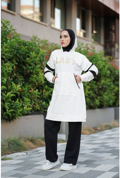 Burcu Tesettür Kangoru Cepli Eşofman Takımı TRN2010 Ekru Burcu Tesettür Kangoru Cepli Eşofman Takımı TRN2010 Ekru