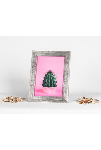 Bicanzade Masaüstü Dekoratif Resim & Fotoğraf Çerçevesi Desenli Altın Çerçeve 10 x 15CM. Bicanzade Masaüstü Dekoratif Resim & Fotoğraf Çerçevesi Desenli Altın Çerçeve 10 x 15CM.