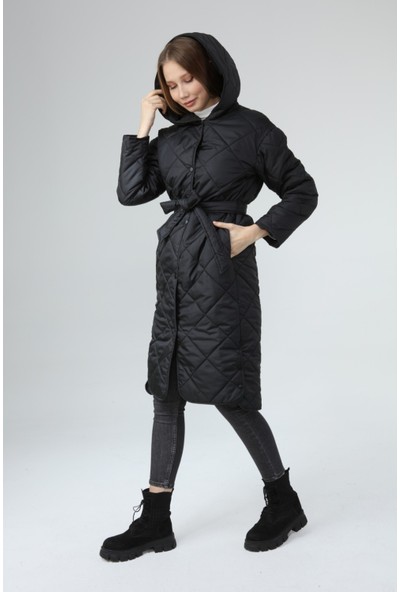 mibapazar Kendi Kumaşından Kemeri Olan Sabit Kapşonlu Astarlı Cepli Uzun Mont