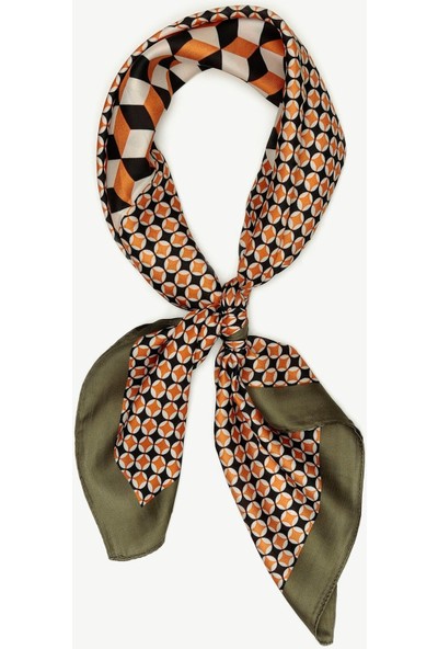 Yargıcı Retro Desenli Fular