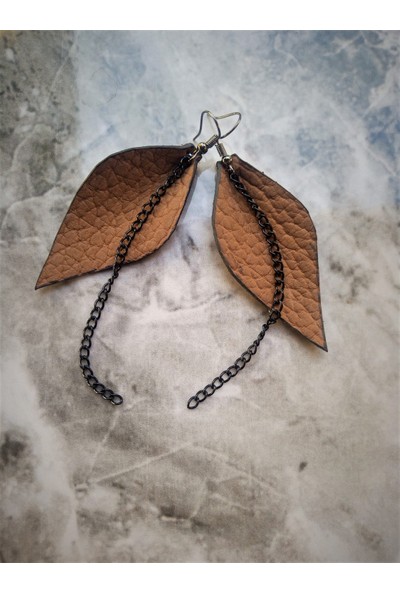 Blue&soul Yaprak Tasarım Zincirli Küpe %100 Deri Blue&soul Yaprak Tasarım Zincirli Küpe %100 Deri