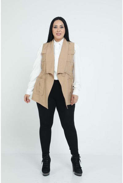 Disentis Modest Büyük Beden Mendil Yaka Beli Tünelli Cepli Bej Yelek Disentis Modest Büyük Beden Mendil Yaka Beli Tünelli Cepli Bej Yelek