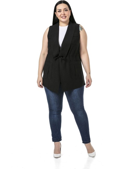 Disentis Modest Büyük Beden Mendil Yaka Beli Tünelli Cepli Siyah Yelek Disentis Modest Büyük Beden Mendil Yaka Beli Tünelli Cepli Siyah Yelek