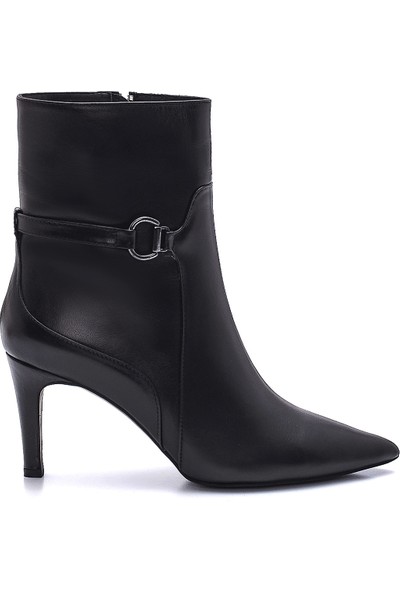 Kadın Deri Metal Detaylı Topuklu Bot Kadın Deri Metal Detaylı Topuklu Bot
