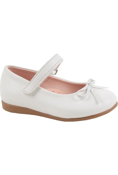 Kids A More Jessica Tek Cırtlı Pu Deri Kız Çocuk Babet Ayakkabı Beyaz Kids A More Jessica Tek Cırtlı Pu Deri Kız Çocuk Babet Ayakkabı Beyaz