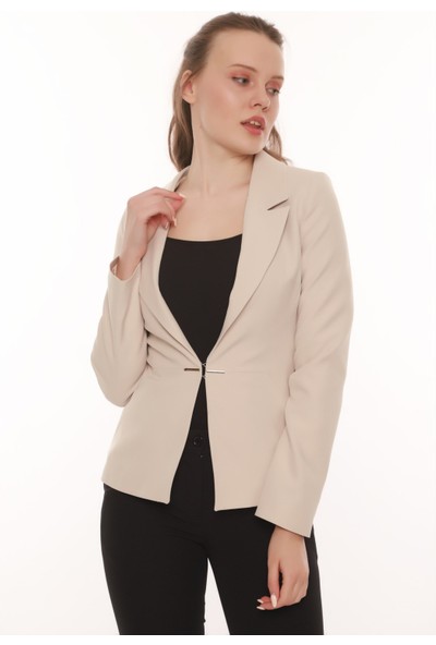 Mangosteen Kadın Kopçalı Çıtçıt Aksesuarlı Ceket Bej